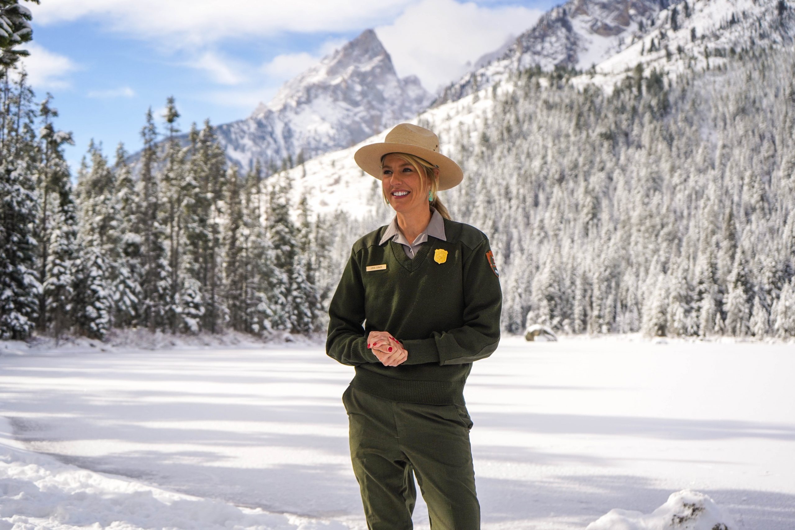 Jess Erwin Saves Bears at Grand Teton National Park - TCU Magazine